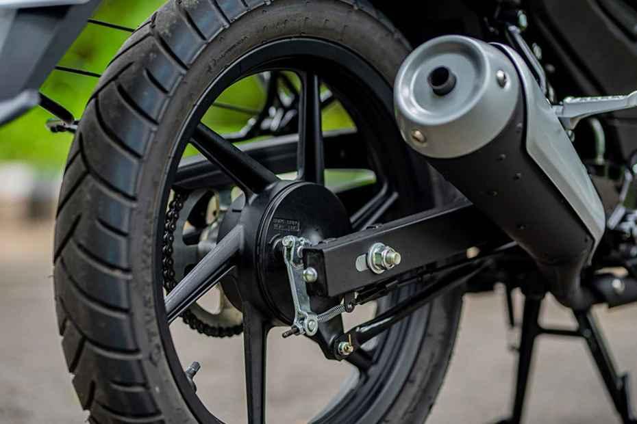 TVS Raider Price - Mileage, Images, Colours | CarBike360