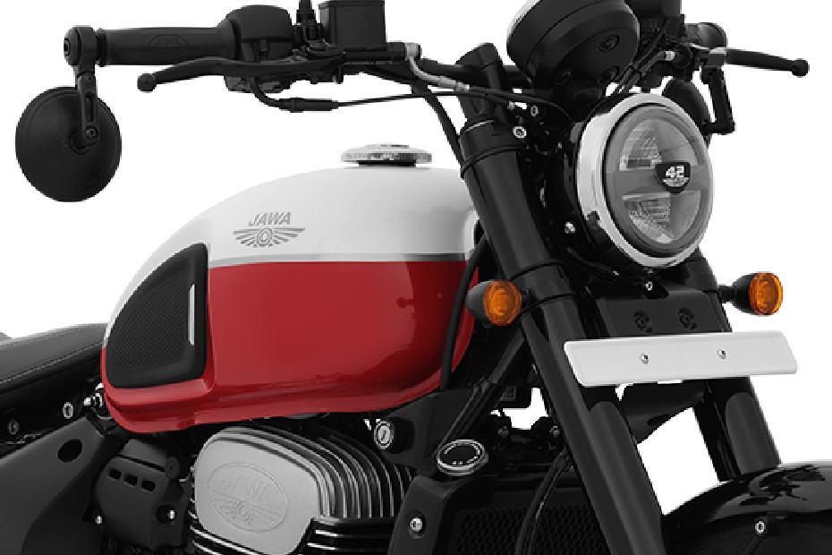 Jawa 42 Bobber Price - Mileage, Images, Colours | CarBike360