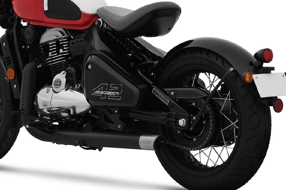 Jawa 42 Bobber Price - Mileage, Images, Colours | CarBike360